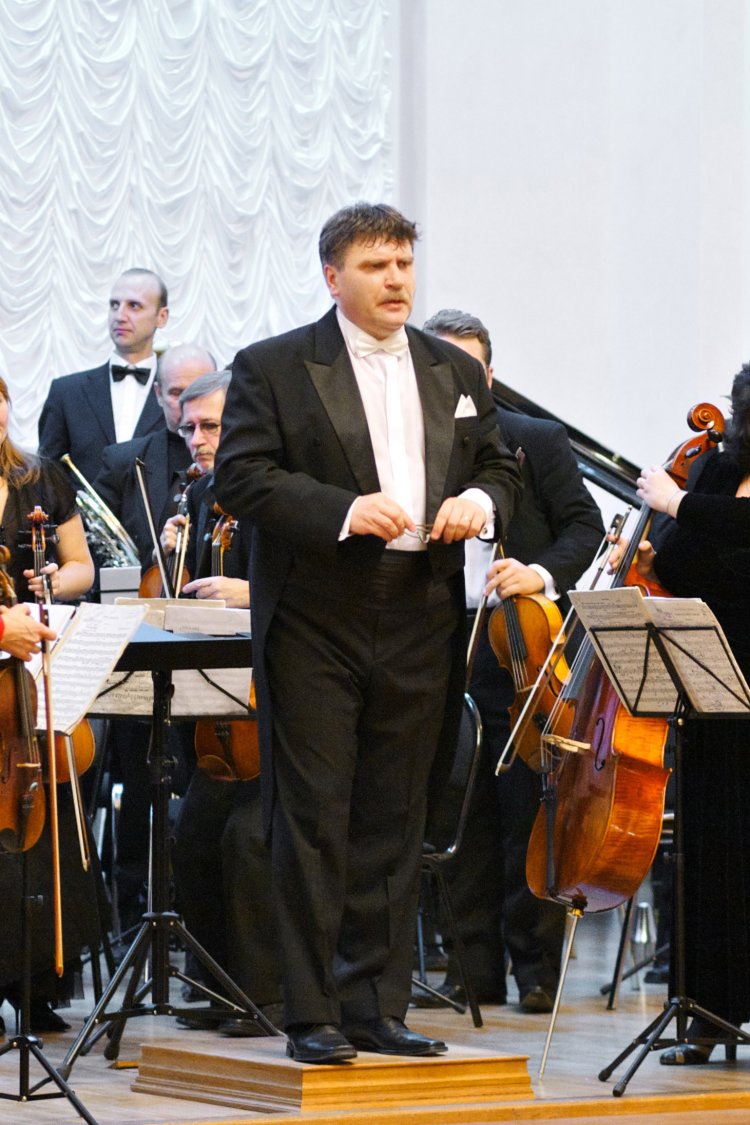 Roman Miseyev (Conductor) - Short Biography