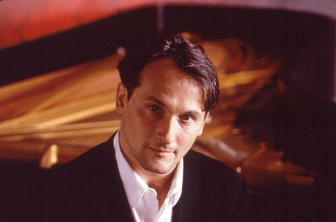 Christopher O'Riley (Piano) - Short Biography [More Photos]